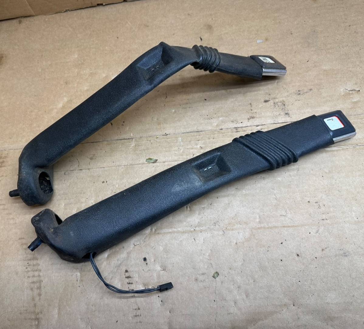 Jeep Wrangler YJ 91-95 OEM Right Left Front Female Seat Belt End Buckl ...